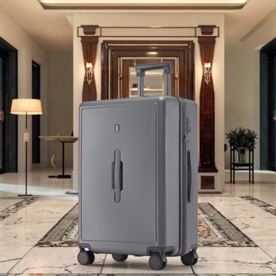 China Unisex Spacious Stylish Travel Luggage Suitcase Pc Case TSA Lock Hardside Spinner Luggage for sale