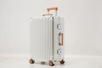 China 2025 Best-Selling Large Capacity Business Suitcase with PC Material, Aluminum Frame, Spinner Wheels, and TSA Lock - Unisex for sale