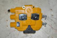China OEM 12C0016X0Y16MPA Hydraulic Directional Control Valve for ZL40BV Wheel Loader 54kg for sale