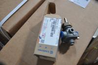 China CJ-15C 13C0025 Brake Proportioning Valve for Liugong ZL40BV ZL50C Wheel Loader Hydraulic Control Valve for sale