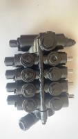 China Quadruple Multi-Way Valve 12C1429 for 3 Ton Forklift Spare Parts LGMC 0.2kg for sale