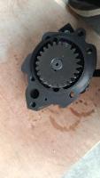 China LGMC Isuzu Engine Oil Pump 3609833 3821579 SD22 100% Original 3 Months Warranty for sale