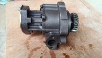 China LGMC Isuzu Engine Oil Pump 3609833 3821579 SD22 100% Original 3 Months Warranty for sale