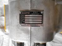 China Original Bulldozer Working Oil Pump 16Y-61-01000 20kg SDH Spare Parts for sale