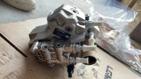 China SP132686 Excavator Fuel Pump Original Fuel Delivery Pump 100% New for sale