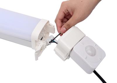 China 130-140LM/W LED Tri Proof Light 40w-120w AC100-347V AC347V-480V Aluminum Body for sale