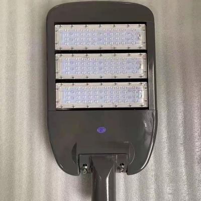 China 40W 60W 80W Outdoor LED Street Lights AC100-277V Aluminum Housing 120LM/W for sale