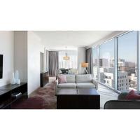 China Loews Atlanta Hotel Room Furniture Modern Hotel Furniture Customized Casegoods for sale