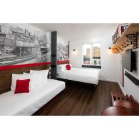 China RI Hotel Contemporary Furniture Hotel Bathroom with Led Mirror Vanities Chairs Luggage Bench Wood Hotel Project Furniture for sale