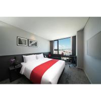China Hot Sell Best Western Plus Commercial Modern Style Hotel Bedroom Suite 3 Star Wood Hotel Nordic Style Elegant Hotel Furniture for sale