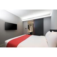 China Hot Sell Best Western Plus Commercial Modern Style Hotel Bedroom Suite 3 Star Wood Hotel Nordic Style Elegant Hotel Furniture for sale
