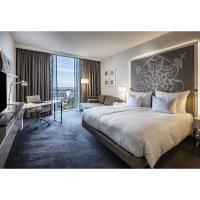 China Clarion Choice Custom Hotel Bedroom Furniture Set Modern Hotel Guest Room Casegoods Manufacturer for sale