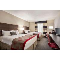 China Ramada Inn Wholesale Custom Modern Hotel Bedroom Furniture MDF Wood Apartments Villas Standard Suite Hotel Furniture Supplier for sale