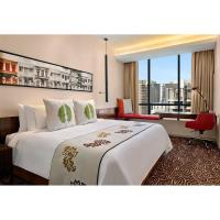 China Ramada Inn Wholesale Custom Modern Hotel Bedroom Furniture MDF Wood Apartments Villas Standard Suite Hotel Furniture Supplier for sale