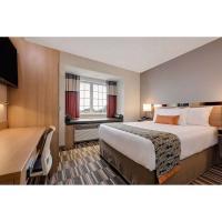 China High Quality Microtel Wyndham 3-Star Economy Hotel Casegoods Stylish Wood Hotel Furniture Equipment for sale