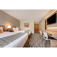 China High Quality Microtel Wyndham 3-Star Economy Hotel Casegoods Stylish Wood Hotel Furniture Equipment for sale