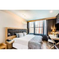 China TRYP by Wyndham Custom Made Hotel Apartment Wooden Luxury Lobby Modern 5 Star Bedroom Room Furniture Set Hotel Furniture for sale