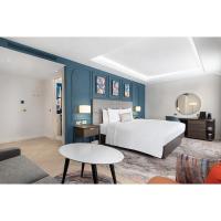 China Curio Collection by Hilton 3-4 Star Custom Melamine Hotel Furniture Designs Durable Condo Tv Wall Panel Hotel Bathroom Furniture for sale