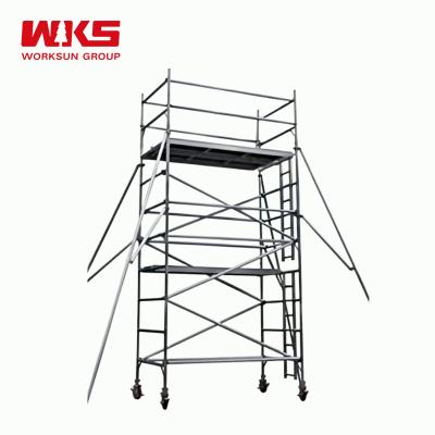 China Lightweight Aluminum Scaffold Tower Compact Mobile Scaffolding System Silver For Interior Painting for sale