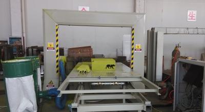 China Digital CNC Computerized Rigid PU Cutting Machine With Wireless Remote Control for sale