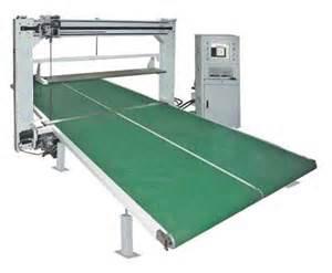 China Brake System Oscillating Blade Cutting Machine For Polyurethane Foam / Sponge Cutting for sale