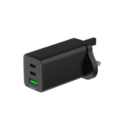 China Universal UK Power Adapter Stay Connected Across the Pond with 5V Output Voltage and 65W Max Output Power for sale