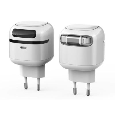 China Fast Charging Technology 65W PD Retractable Wall Charger for Universal Phone Charging for sale
