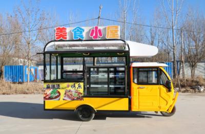 China Lightweight Wasp 3-Wheeled Electric Food Truck 50km/h 100km Range Mobile Cafe for sale