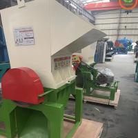 China Manufacturing 15-24RPM Plastic Material Pallet Crusher Machine with 6 Moving Knives for sale