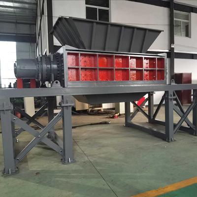 China Hard Plastic Waste Auto Frame Wire Double Shaft Shredder Machine with Functional Design for sale