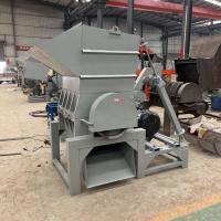 China PET Plastic Bottle and Can Crushing Machine with 500-800 kg/h Production Capacity for sale