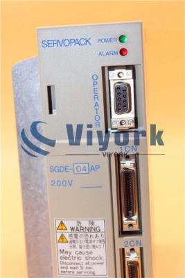 China 3 Phase Yaskawa SGDE-04AP Industrial Servo Drive 50 / 60HZ 200 - 230VAC INPUT 6AMP NEW for sale