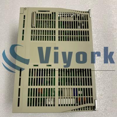 China Yaskawa SGDH-30DE Industrial Servo Drives 3KW 3PH 480VAC 50/60HZ NEW for sale