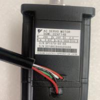 China Yaskawa SGML-02AF14B AC SERVO MOTOR 2A 200W 3000RPM 200V NEW for sale