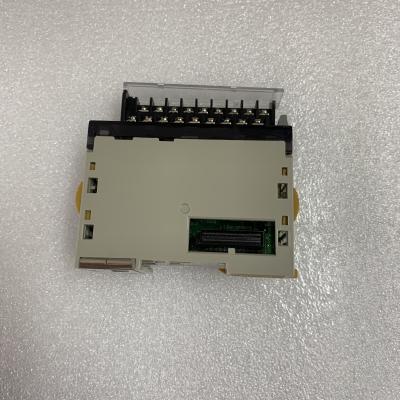 China OMRON CJ1W-OC211 OUTPUT MODULE 250 VAC/24 VDC 2 A 16 POINTS NEW for sale