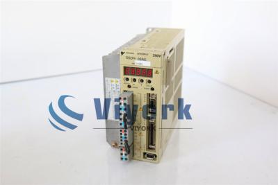 China Yaskawa SGDH-05AE Industrial Servo Drive 50 / 60HZ 200 - 230VAC INPUT 4AMP NEW for sale