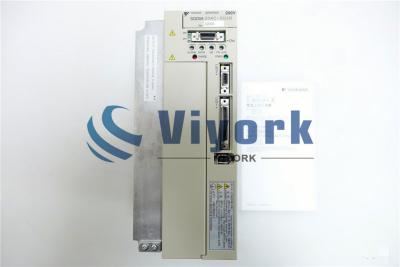 China Yaskawa SGDM-04AC-AD2B Industrial Servo Drive 50 / 60HZ 200 - 230VAC INPUT 12AMP for sale