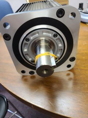 China Yaskawa SGMGH-44ACA61 AC SERVO MOTOR 32.8A 4.4KW 1500RPM 200V NEW for sale