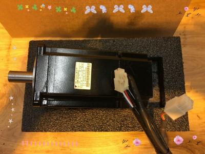 China Yaskawa SGM-08A2FJ12 AC SERVO MOTOR 400W 200V 2.6A 3000RPM NEW for sale