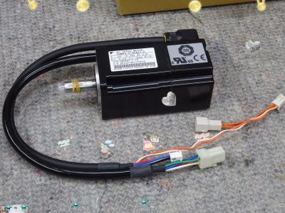 China Yaskawa SGMAS-01A2AA1-E AC SERVO MOTOR 100W 200V 3000RPM 0.91A NEW for sale