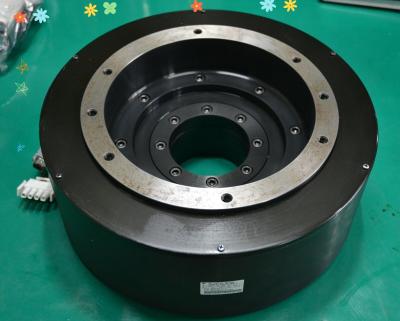 China Yaskawa SGMCS-35E3A-MB11 AC SERVO MOTOR 3.6A 550W 200V 150RPM NEW for sale