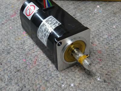 China Yaskawa SGMP-01B3J32 AC SERVO MOTOR 2.2A 100W 3000RPM 100V NEW for sale