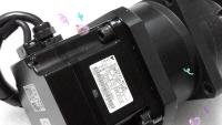 China Yaskawa SGMPH-04A1AGB81 AC SERVO MOTOR 400W 3000RPM 200V 2.6A NEW for sale