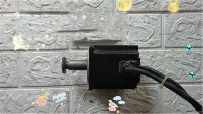 China Yaskawa SGMPH-04AAAHB61 AC SERVO MOTOR 400W 3000RPM 200V 2.6A NEW for sale