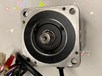 China Yaskawa SGMPH-04A1A-YR61 AC SERVO MOTOR 400W 3000RPM 200V 2.6A NEW for sale