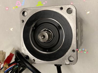 China Yaskawa SGMPH-04A1A-YR61 AC SERVO MOTOR 400W 3000RPM 200V 2.6A NEW for sale