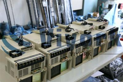 China 3 Phase SGDB 1AADGY68 900W Yaskawa Industrial Servo Drives 10 AMP for sale