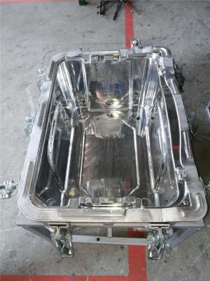 China Shinny 6061T6 45L Cooler Box Rotational Moulding Companies Full Steel Framework for sale