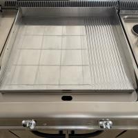 China Freestanding Kitchenware Electric Griddle Offering Flexible Cooking Options with Mirror Finish Plate That Stays Clean Despite Heavy for sale