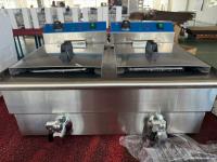 China Professional Commercial Kitchen Double Tank Deep Fryer Electric Energy Saving Model with Lift Up for Easy Operation for sale